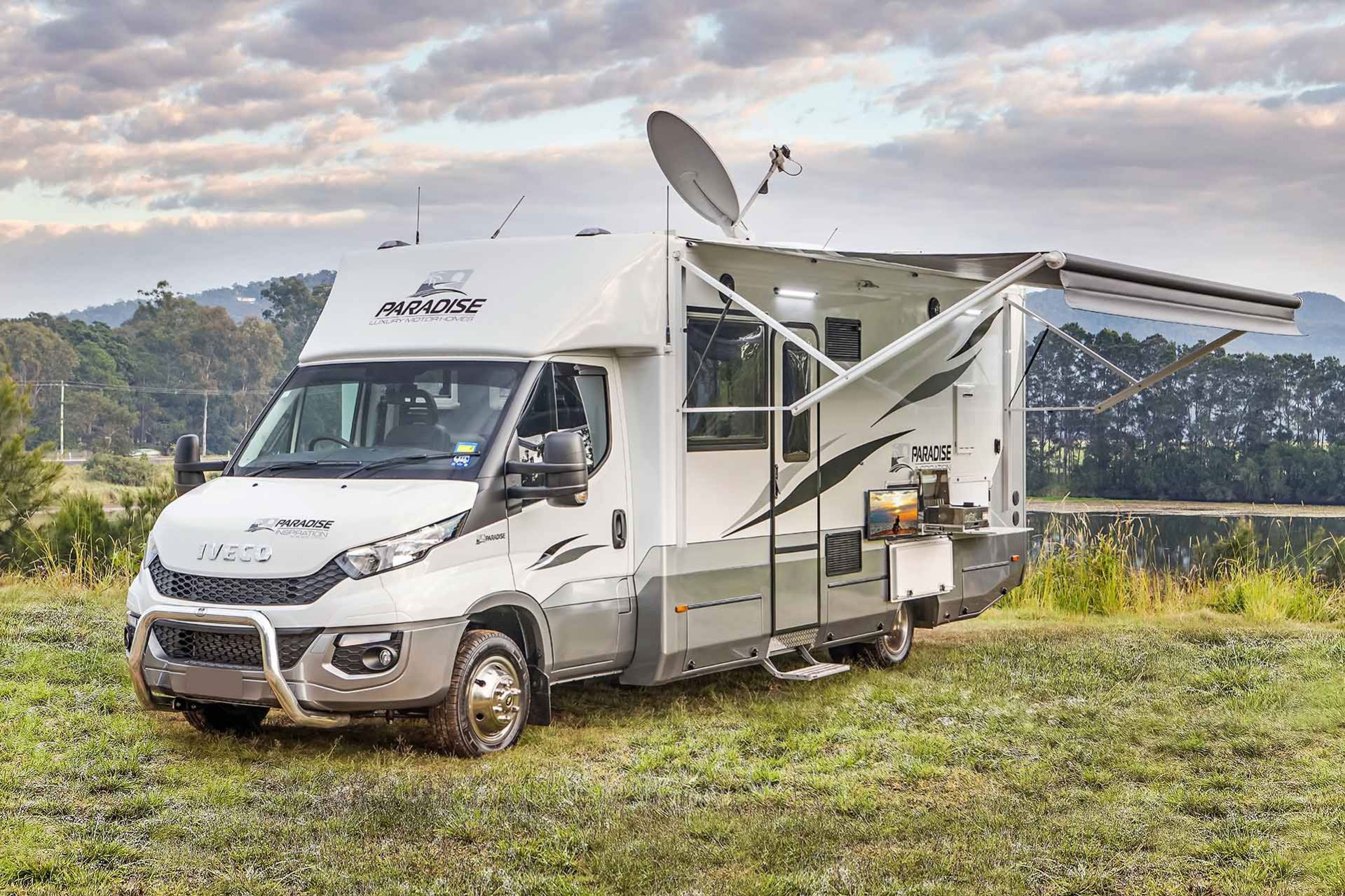 About Us - Paradise Luxury Motor Homes